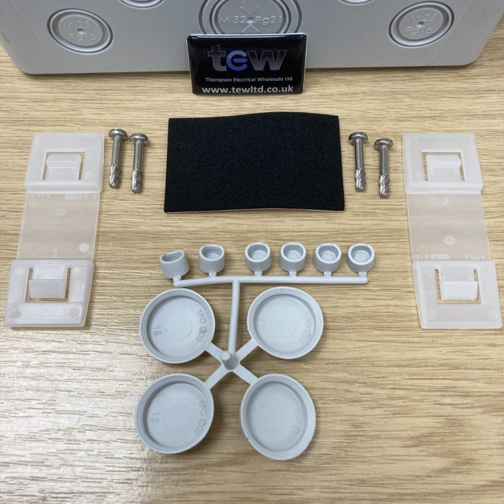 Wiska Wago Consumer Relocation Unit – 818CUR/L – TEW Electrical